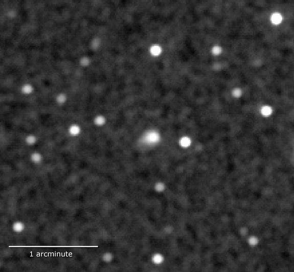 NASA spacecraft snaps new photo of potential 'comet of the century ...