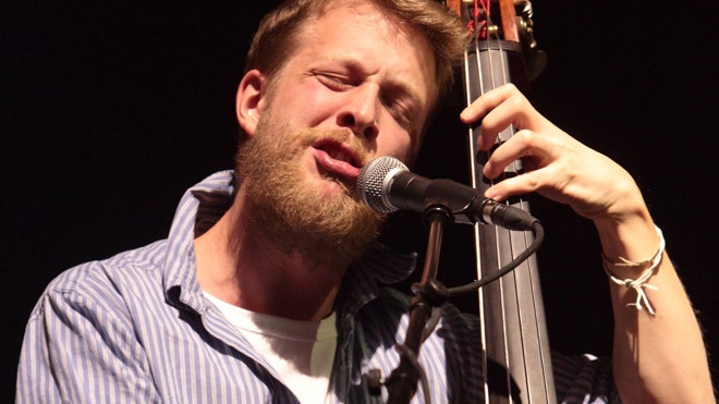 Mumford & Sons bassist Ted Dwane has brain blood clot | Fox News