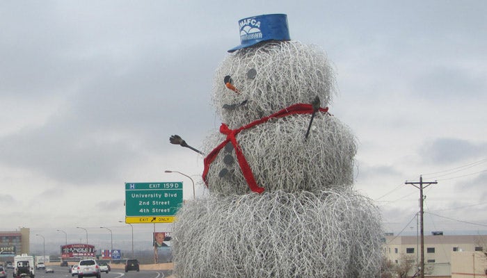 Desert Frosty: Albuquerque's giant 'tumbleweed snowman' greets drivers ...