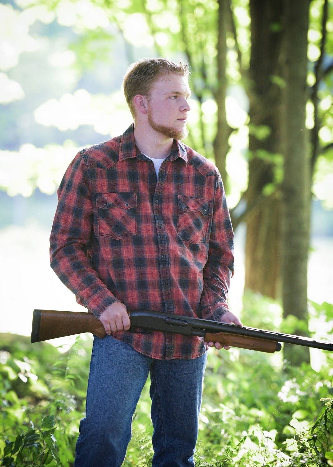 Avid hunter told he can't pose with shotgun for high school yearbook ...