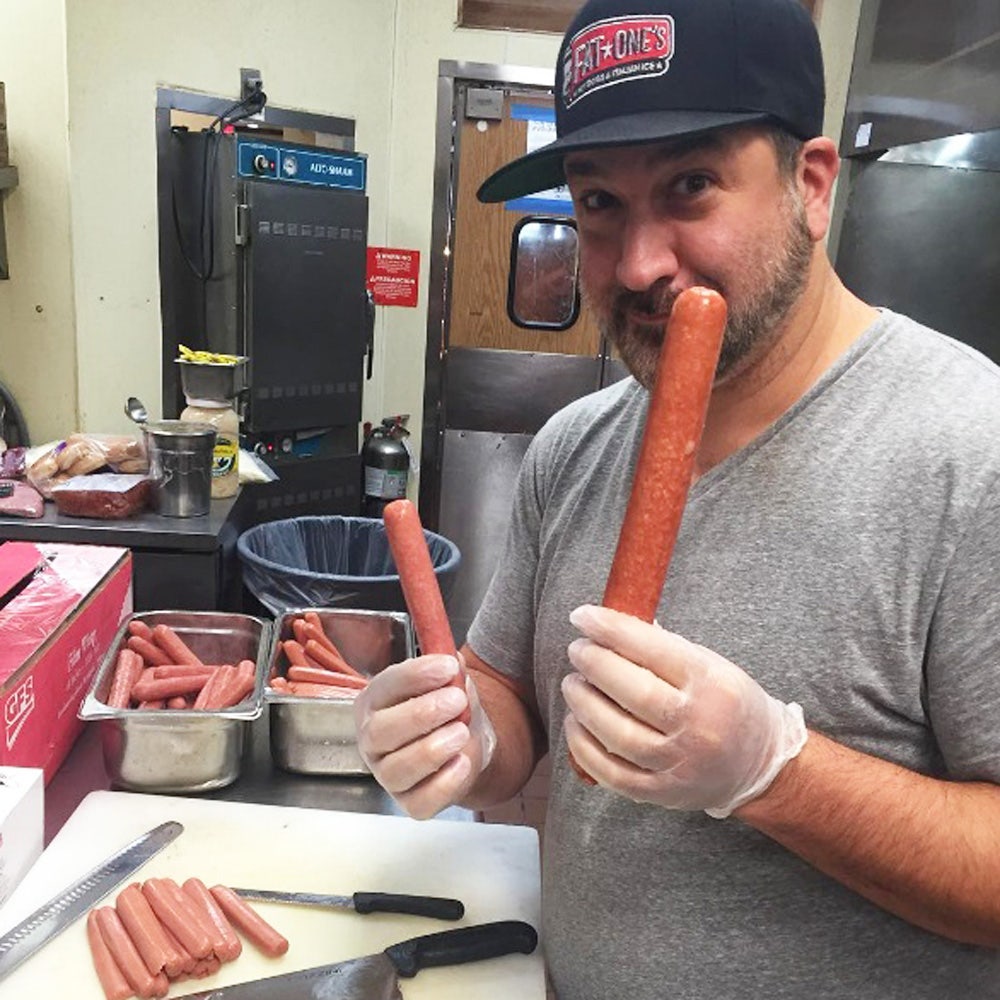 Joey Fatone dishes on his Orlando hot dog eatery Fat One’s | Fox News
