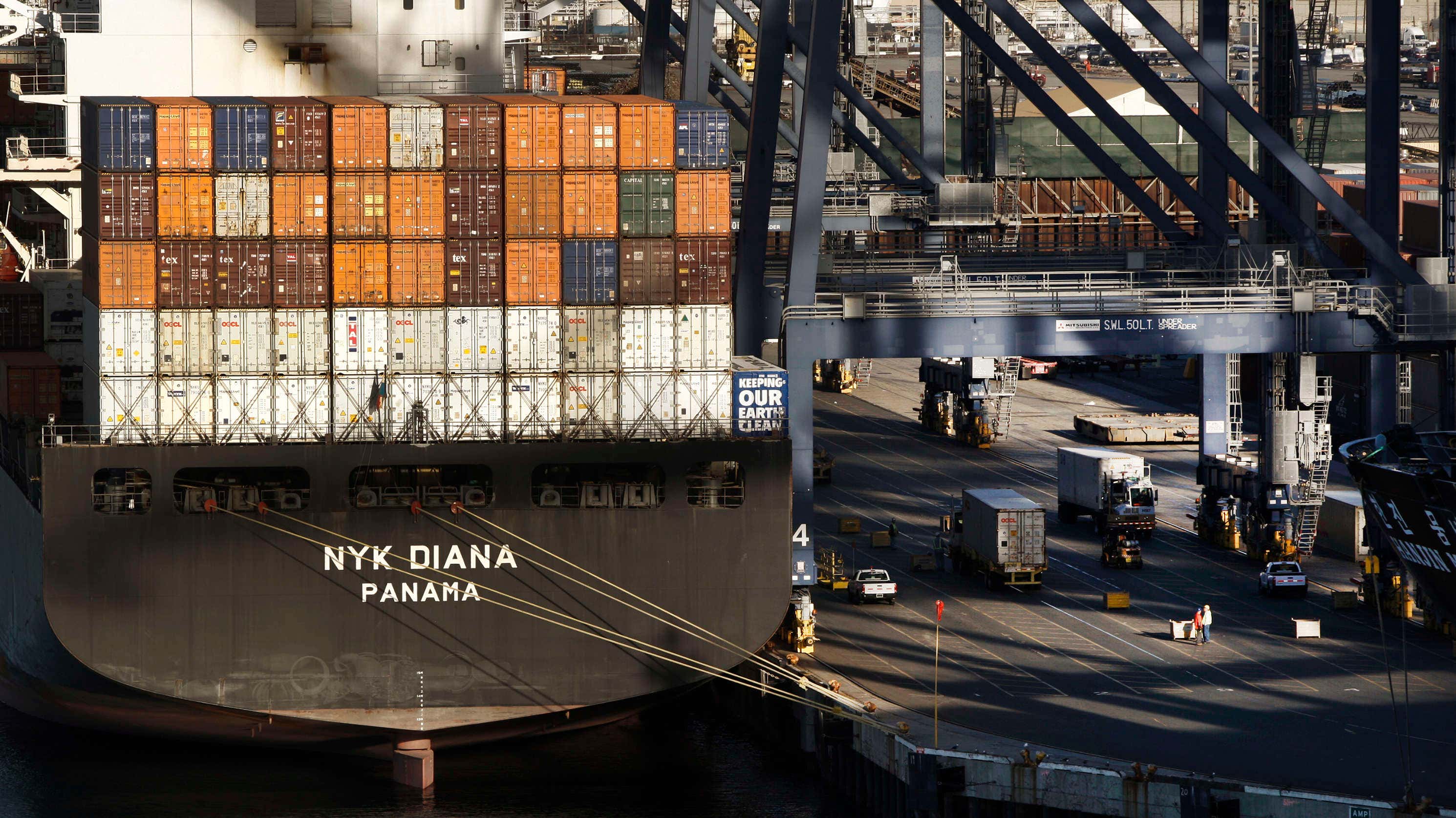 Labor dispute shuts down most West Coast seaports | Fox News