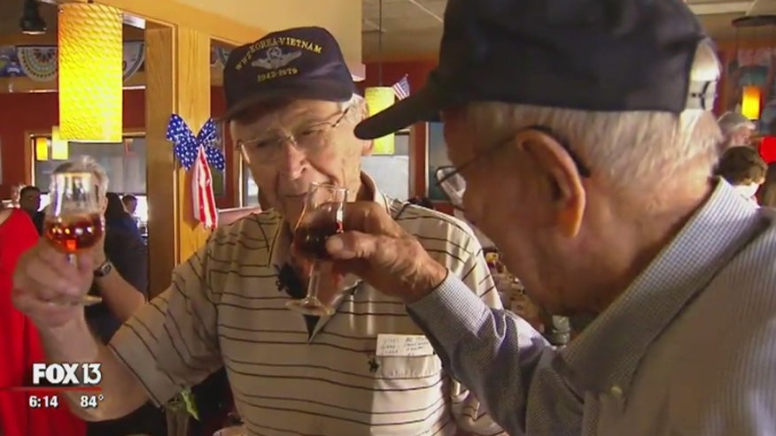 Final two WWII squad members share solemn toast to fallen comrades | Fox News