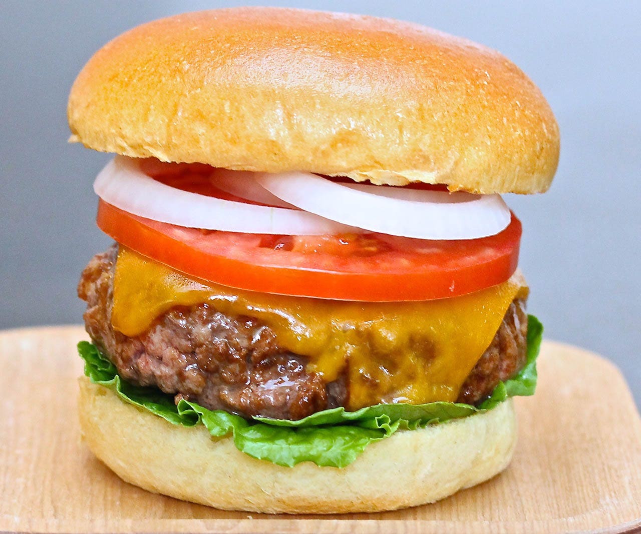 The All-American Cheeseburger from America's Table | Fox News