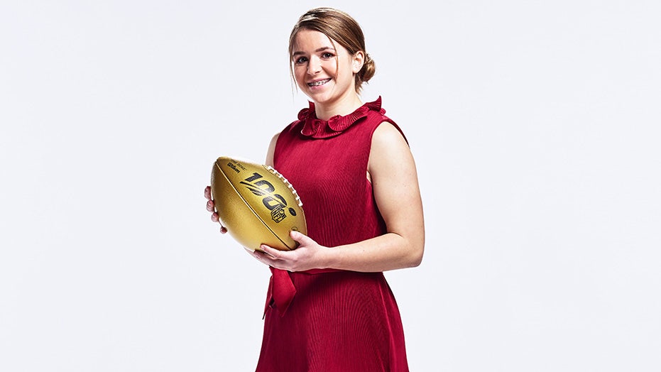 Sam Gordon, teen girl in NFL legends Super Bowl commercial, is award ...