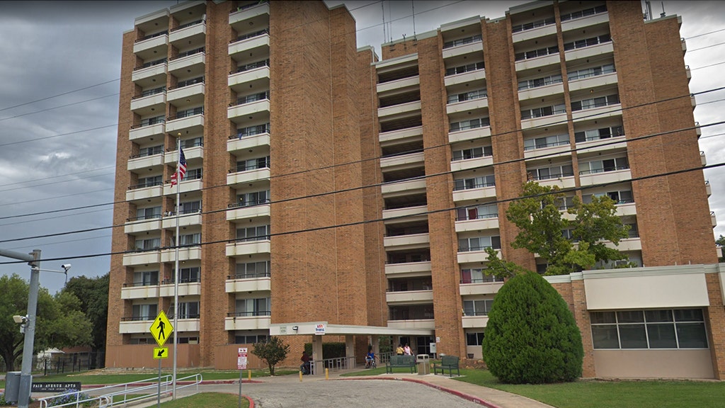 Man’s ‘badly decomposed’ body found inside closet in Texas, police say | Fox News