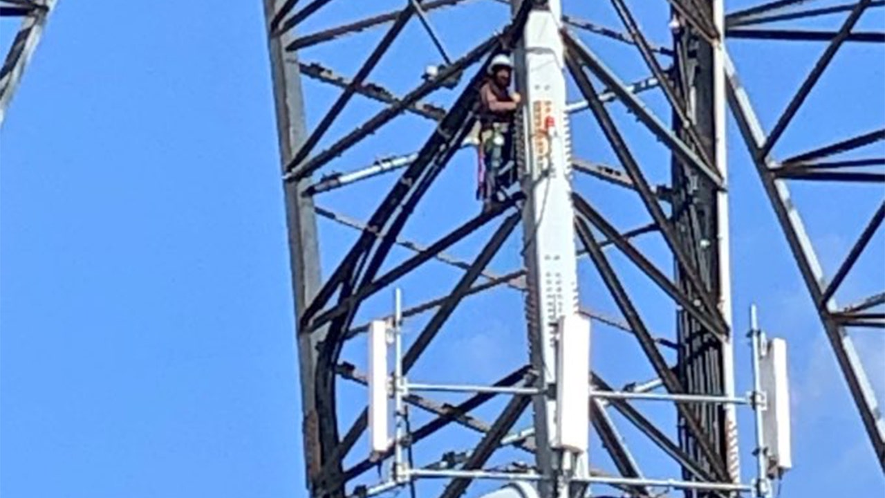 Man rescued from DC radio tower after suffering from hypothermia for ...