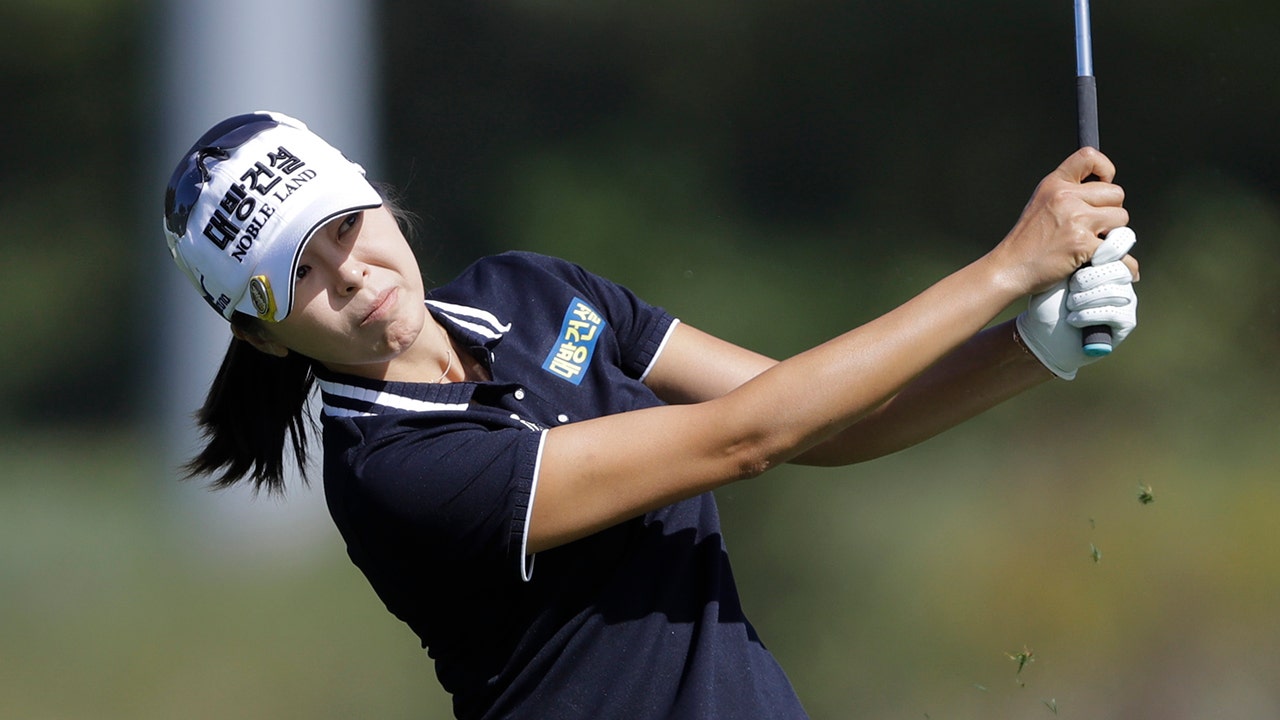 Mi Jung Hur shoots 63 to take LPGA Tour lead in Indy | Fox News