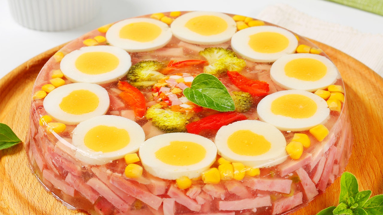 Jell O Salad Anyone Retro Foods Making A Comeback Thanks To Instagram