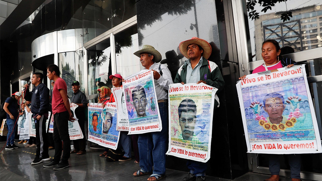 Mexico Reports Over 61 000 People Missing Discovery Of 873 Burial Pits