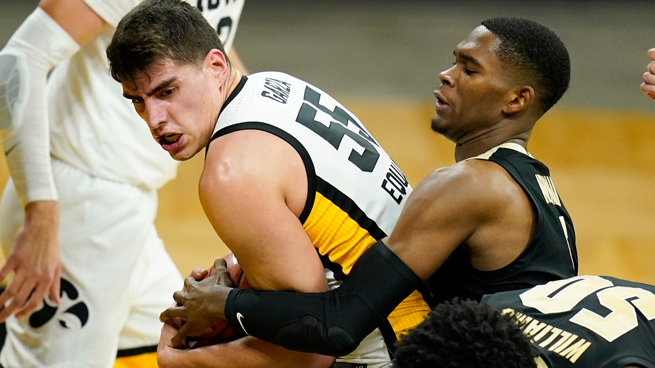 Garza scores 22 points, No. 4 Iowa beats Purdue 70-55 | Fox News