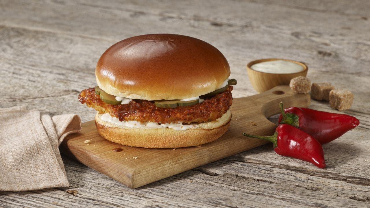 Boston Market debuts 'Nashville Hot' chicken sandwich, other menu items ...