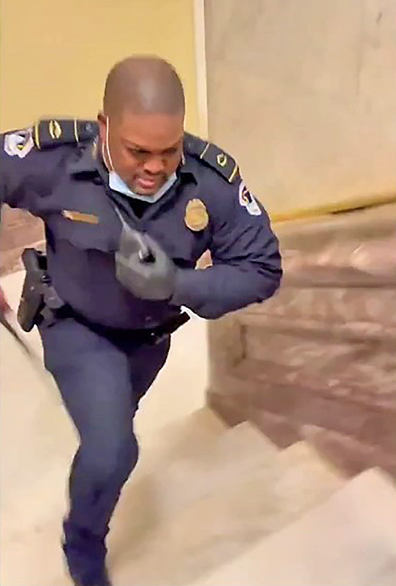 Capitol Police Officer Eugene Goodman should be awarded Congressional ...