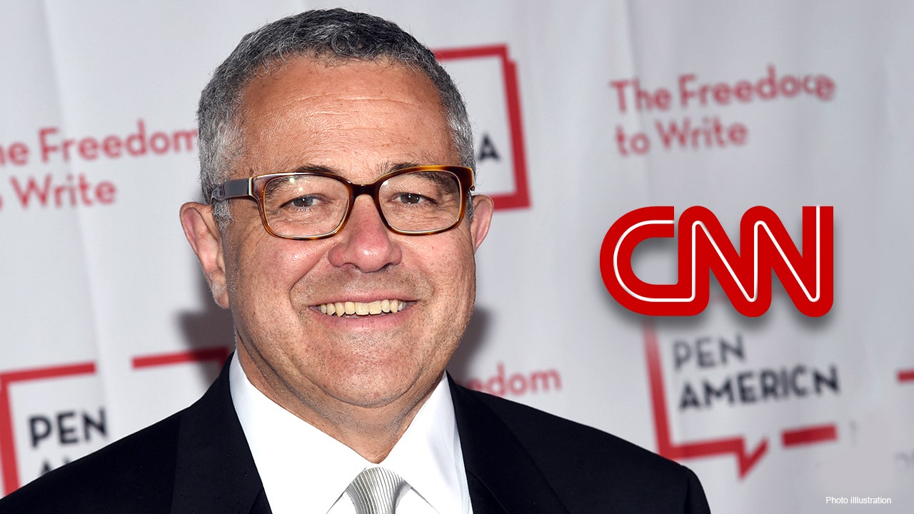 Jeffrey Toobin parties with CNN staffers days after awkward return from ...