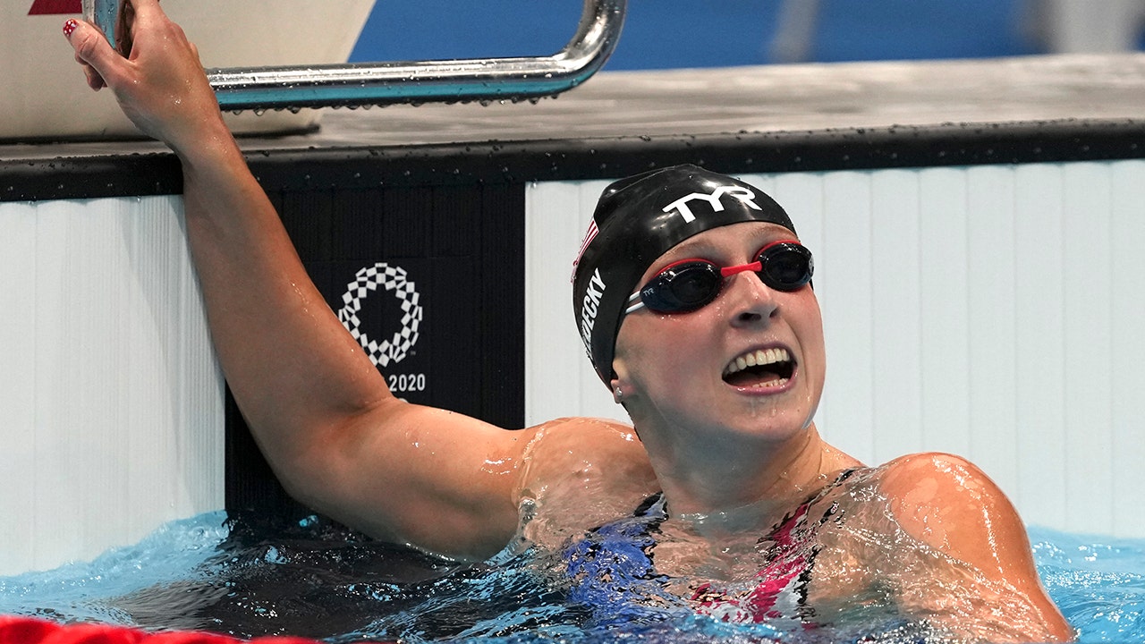 Ledecky wins gold at Tokyo Games in women's 1,500-meter freestyle | Fox ...