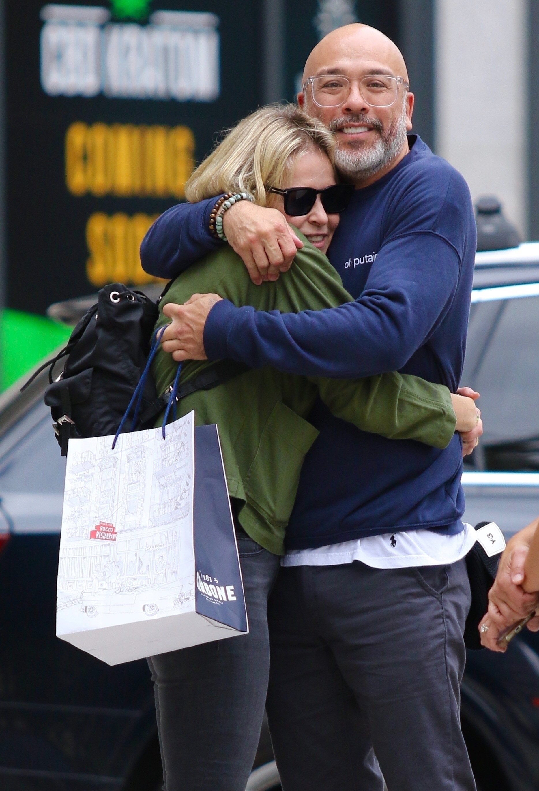 Chelsea Handler and boyfriend Jo Koy are all loved up during NYC stroll ...