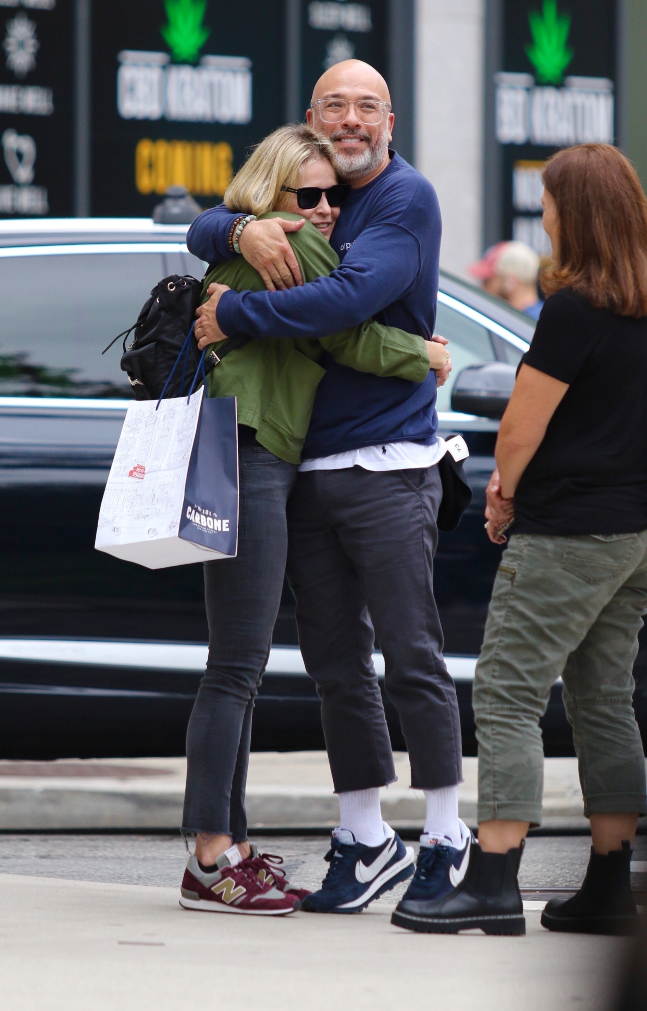 Chelsea Handler and boyfriend Jo Koy are all loved up during NYC stroll ...