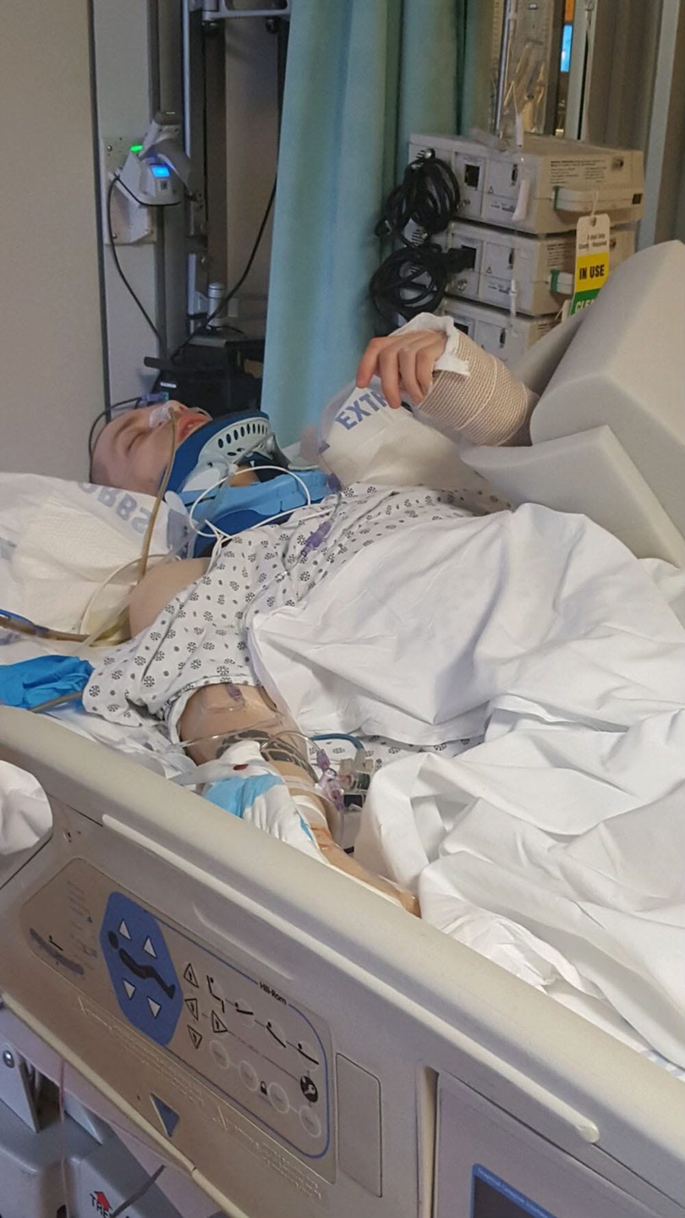 Travis Scott Astroworld tragedy: Man paralyzed at 2017 show feels ...