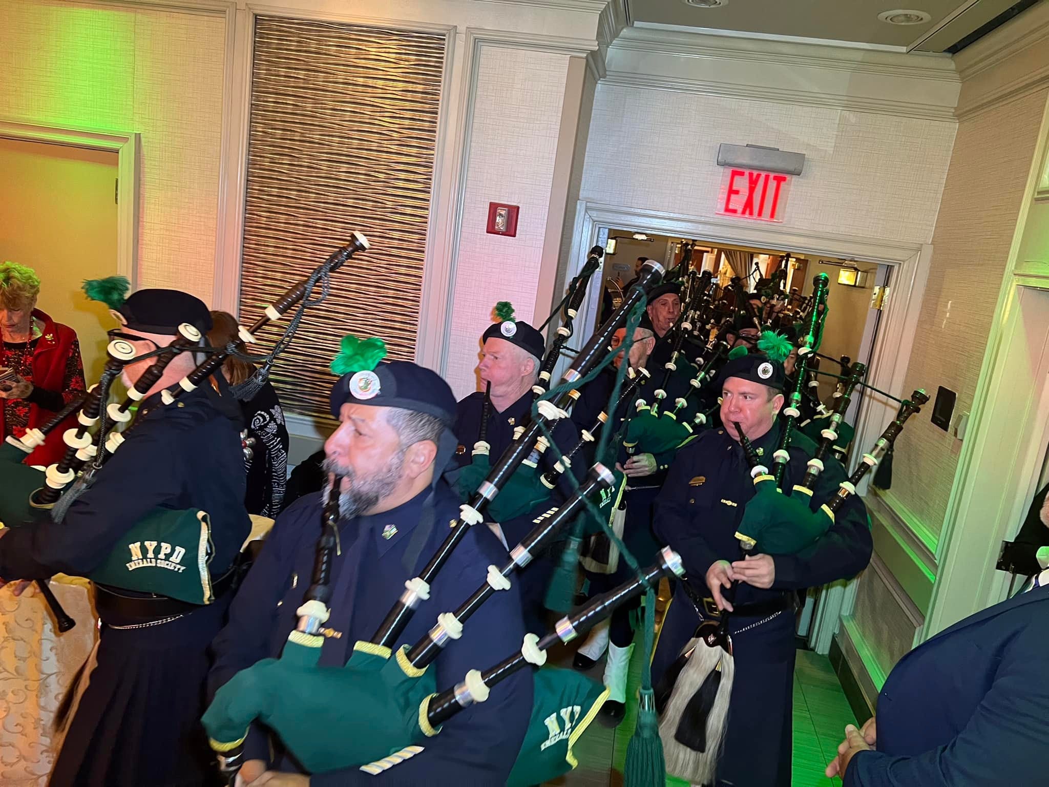 NYPD union honors families of fallen officers with holiday bash | Fox News