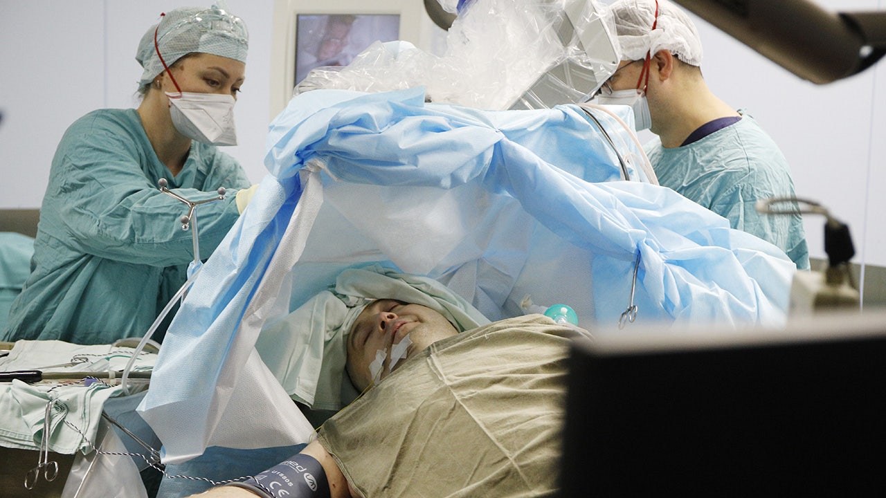 Average person just as smart as rocket scientist and neurosurgeon ...