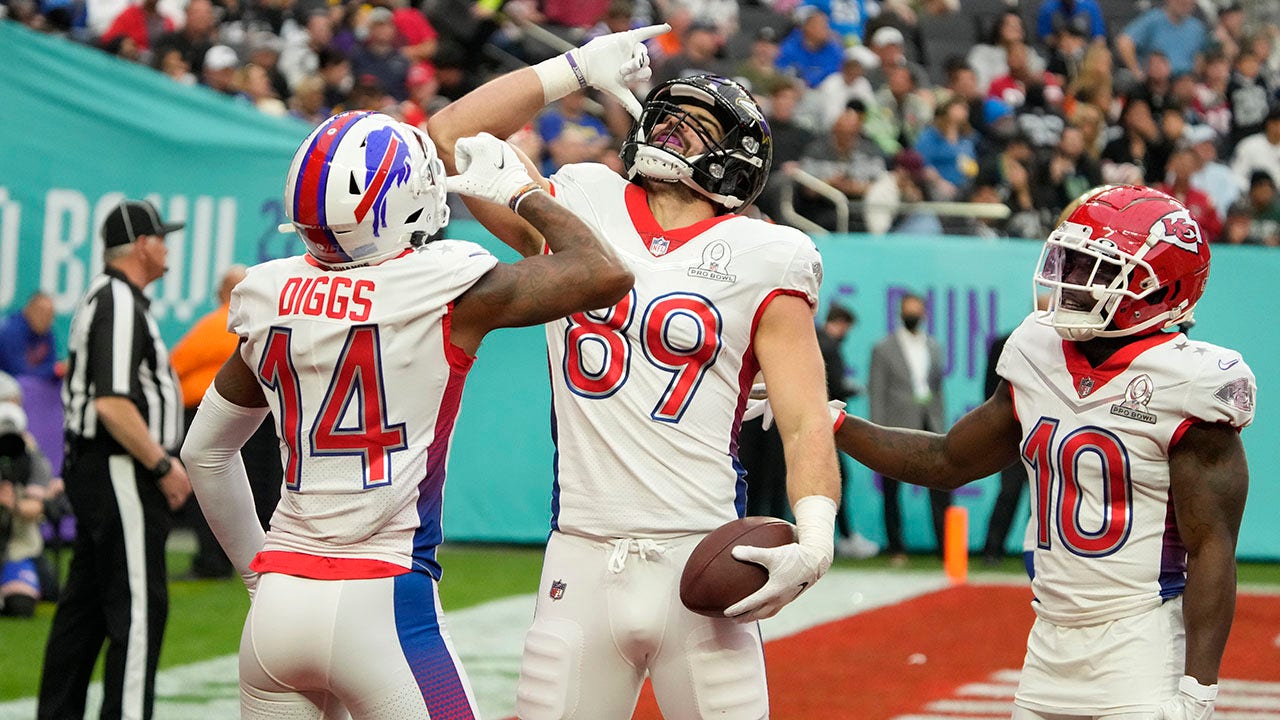 Justin Herbert, Maxx Crosby send AFC to 41-35 win in Pro Bowl's return ...