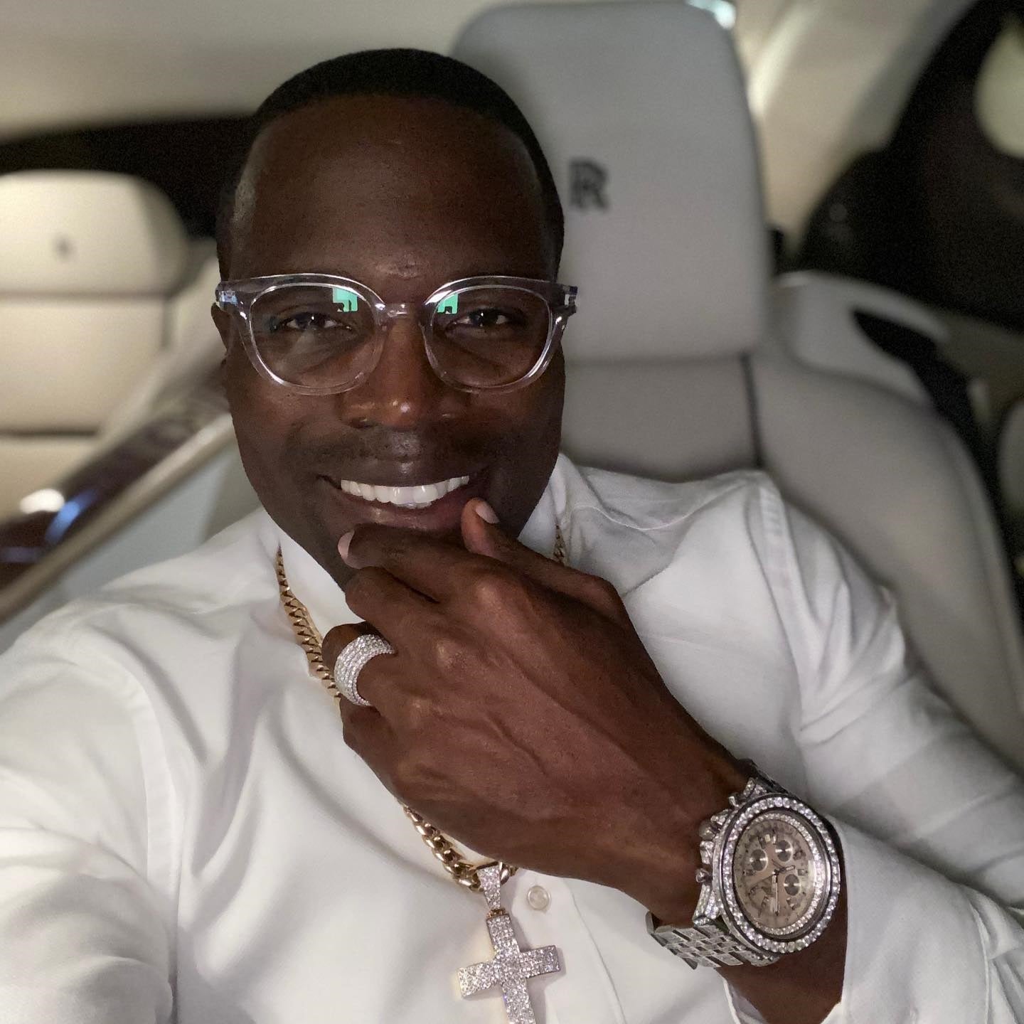 NYC bishop robbed of $1M jewelry mid-sermon files $20M lawsuits against ...