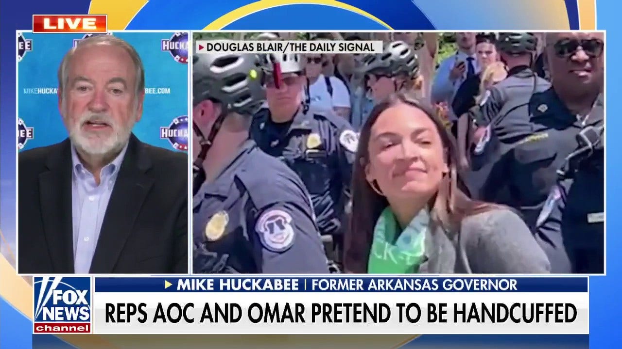 Mike Huckabee roasts AOC and Ilhan Omar's fake handcuffs: 'Such a ridiculous spectacle' | Fox News