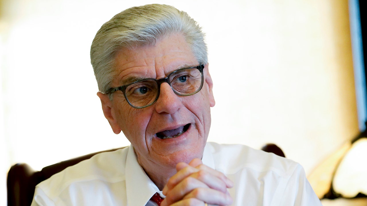 Ex-Mississippi Gov. Phil Bryant ordered $1.1M in payments in welfare ...