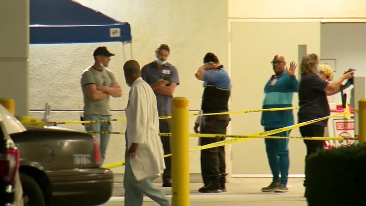 Suspect on the run after stabbing hospital employee in southern California | Fox News