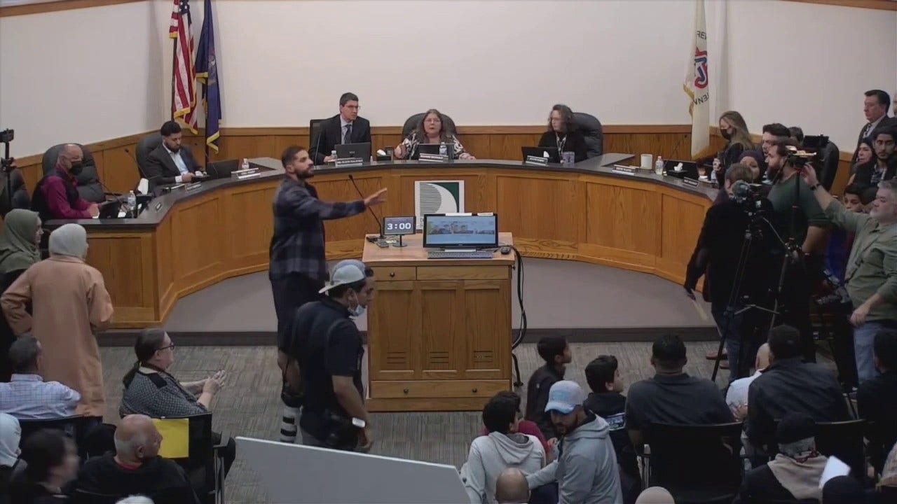 Muslim-Americans find common ground with conservatives over politicization of America's schools ...