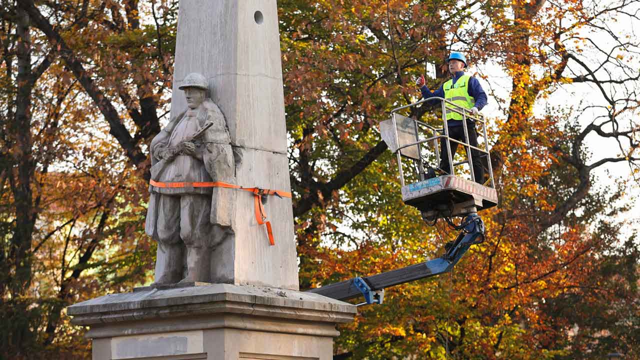 Poland dismantles 4 Red Army monuments in effort to remove symbols of ...