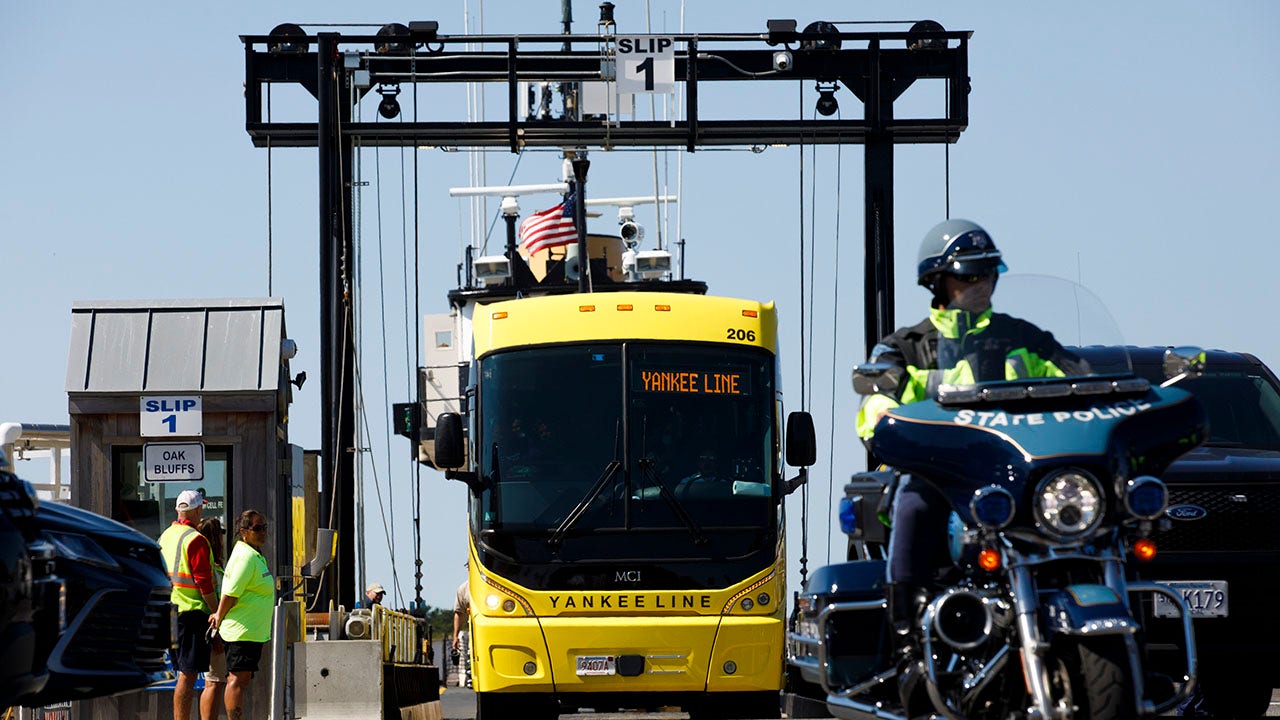DeSantis team rips federal lawsuit against Florida migrant relocation ... DeSantis team rips federal lawsuit against Florida migrant relocation ...