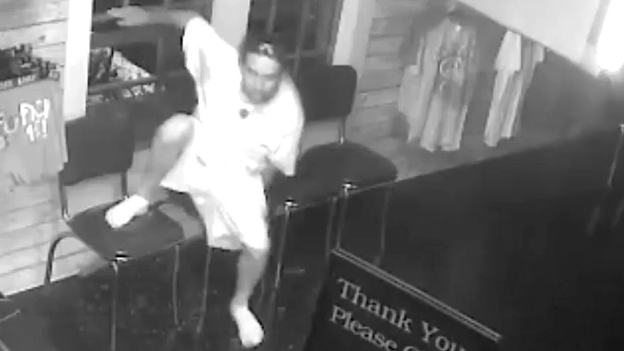 Florida man dubbed 'pooping perpetrator' sought by police for break-in ...