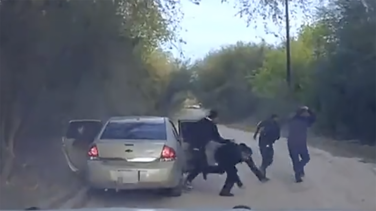 Mexican teen leads Texas police on high-speed chase caught on camera ...