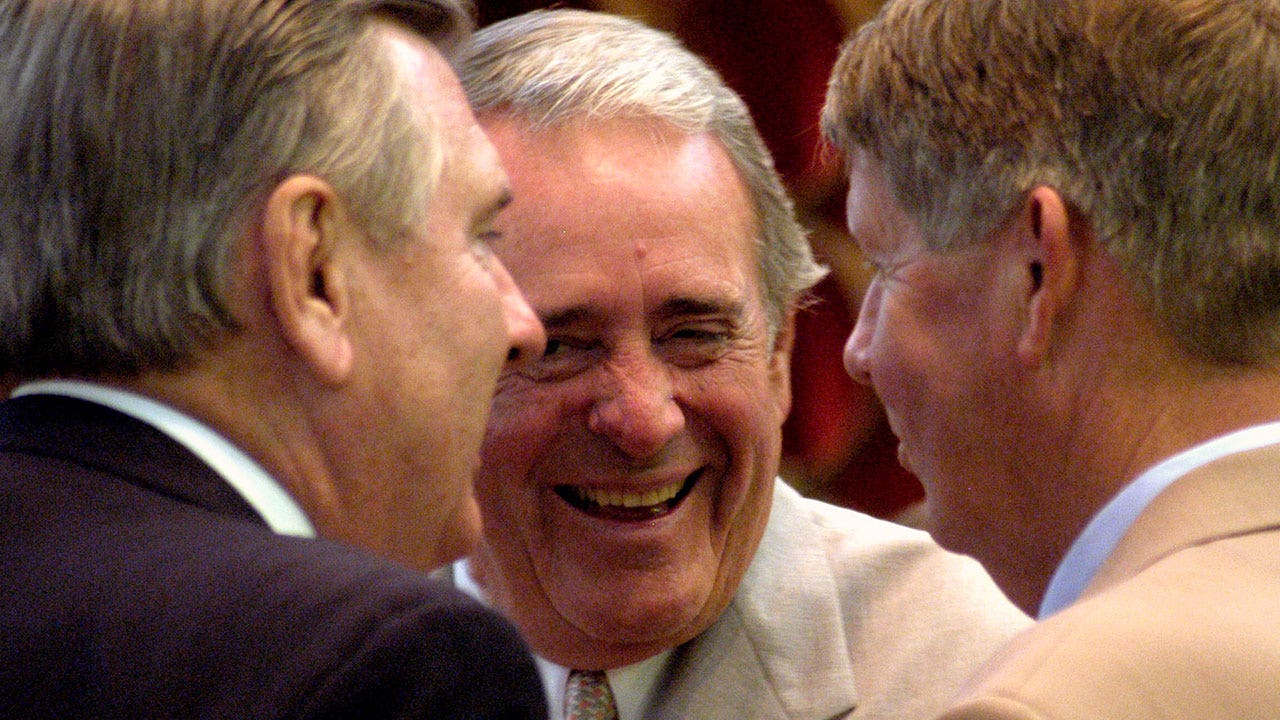 Former North Carolina Sen. David Hoyle dies at age 84 | Fox News