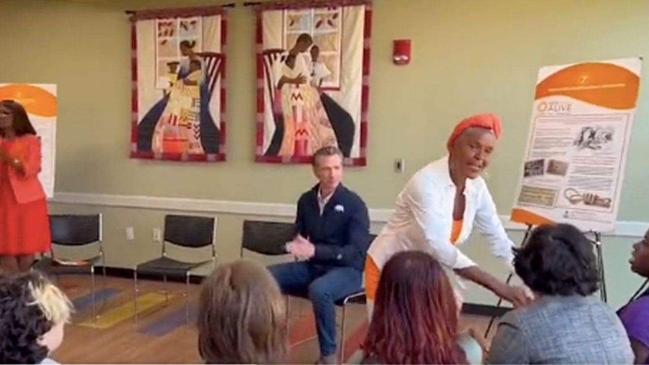 Awkward Gavin Newsom video goes viral after Florida visit: 'Like a ...