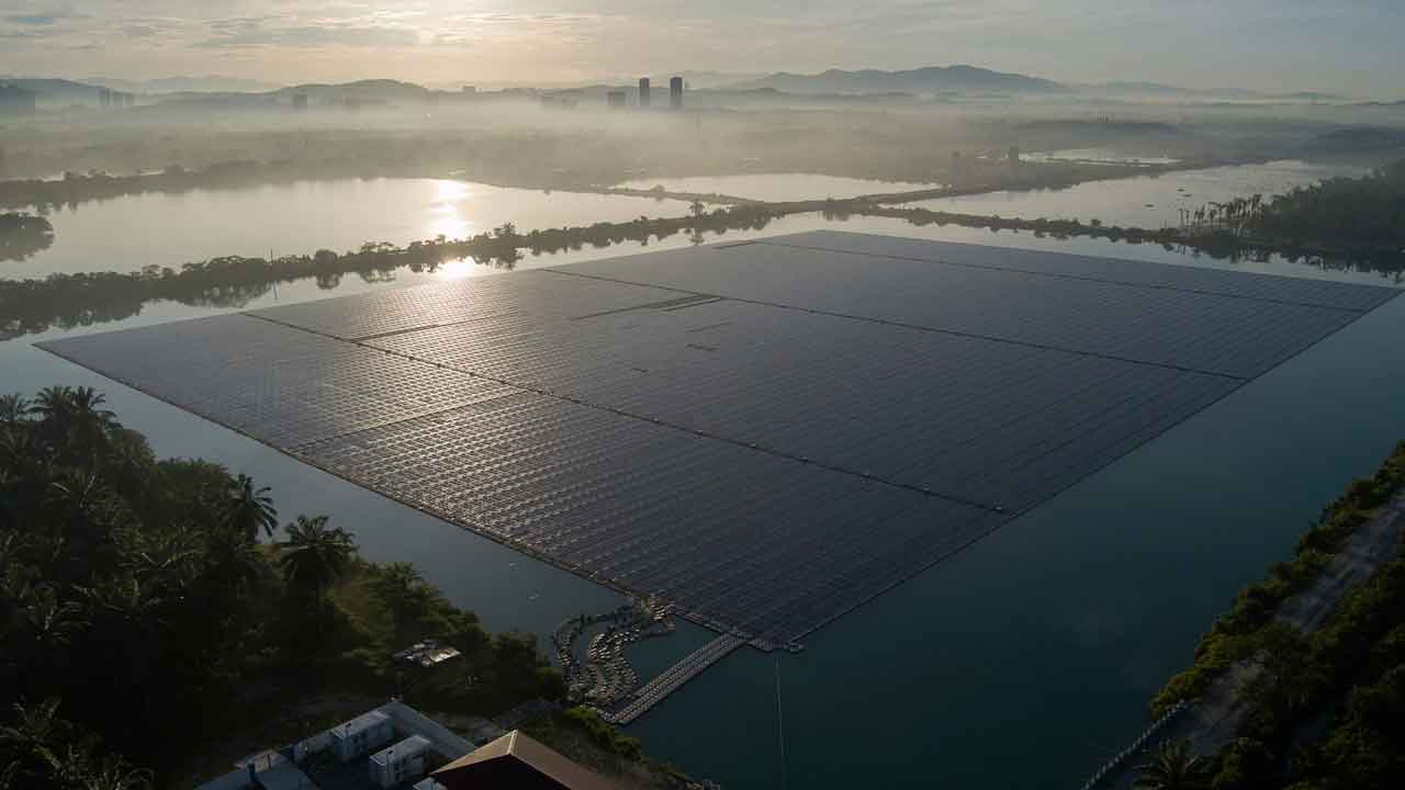 Floating solar panel systems becoming more popular in United States ...