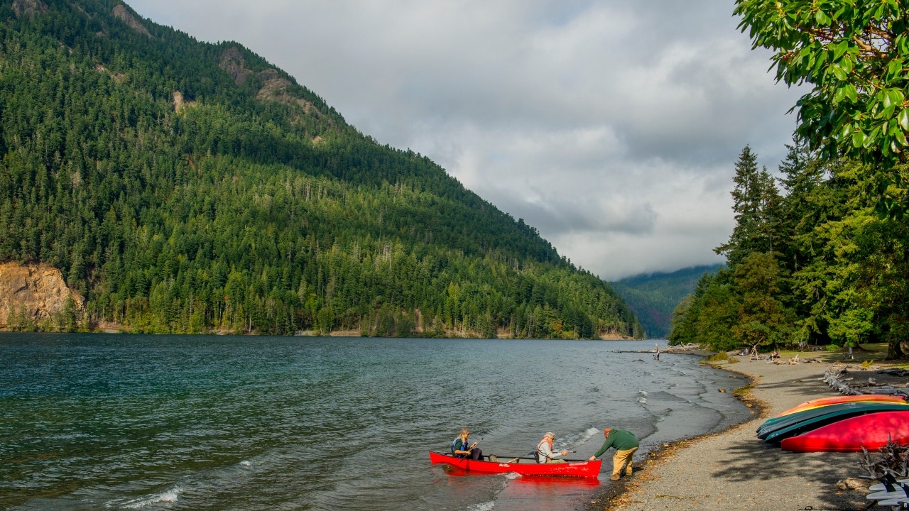 Body of New York man, 37, recovered from Washington lake after kayaking ...