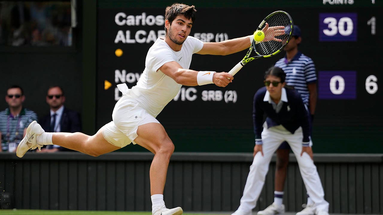 Carlos Alcaraz tops Novak Djokovic to win Wimbledon title in epic match ...
