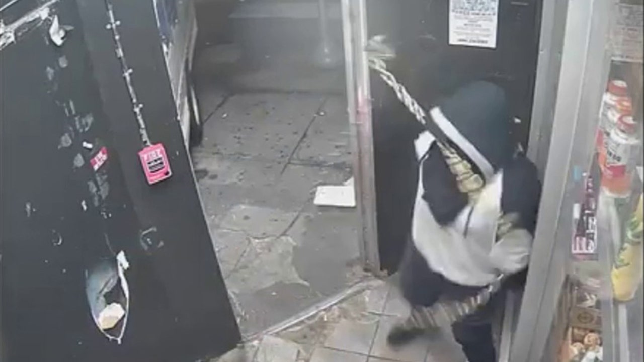 Thieves in Philadelphia use stolen U-Haul to rip ATM from grocery store, video shows | Fox News