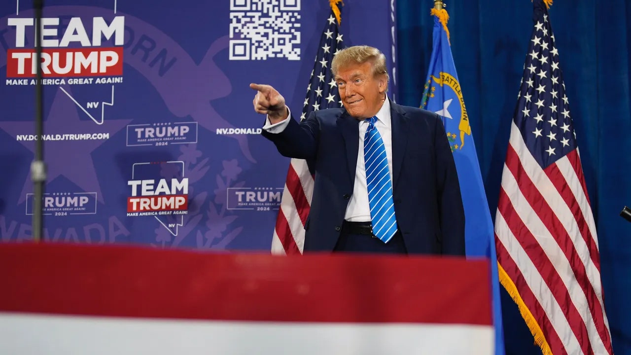 Trump Set To Sweep Nevada Gop Caucus Biden Claims He Spoke With Dead