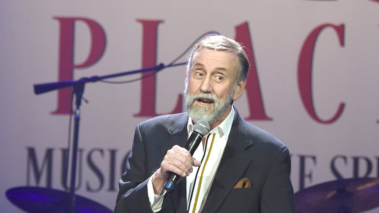 Ray Stevens, 86, discharged from hospital after mild heart attack | Fox ...