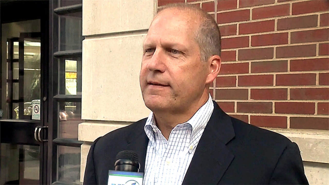 Top Republicans court another Sununu for crucial New Hampshire Senate ...