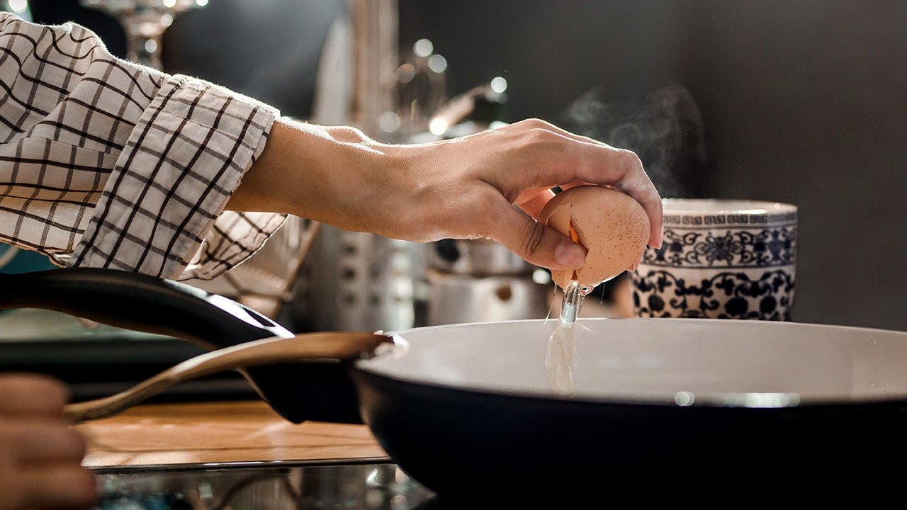 Are cracked eggs safe to eat? Food safety experts weigh in on the risk ...